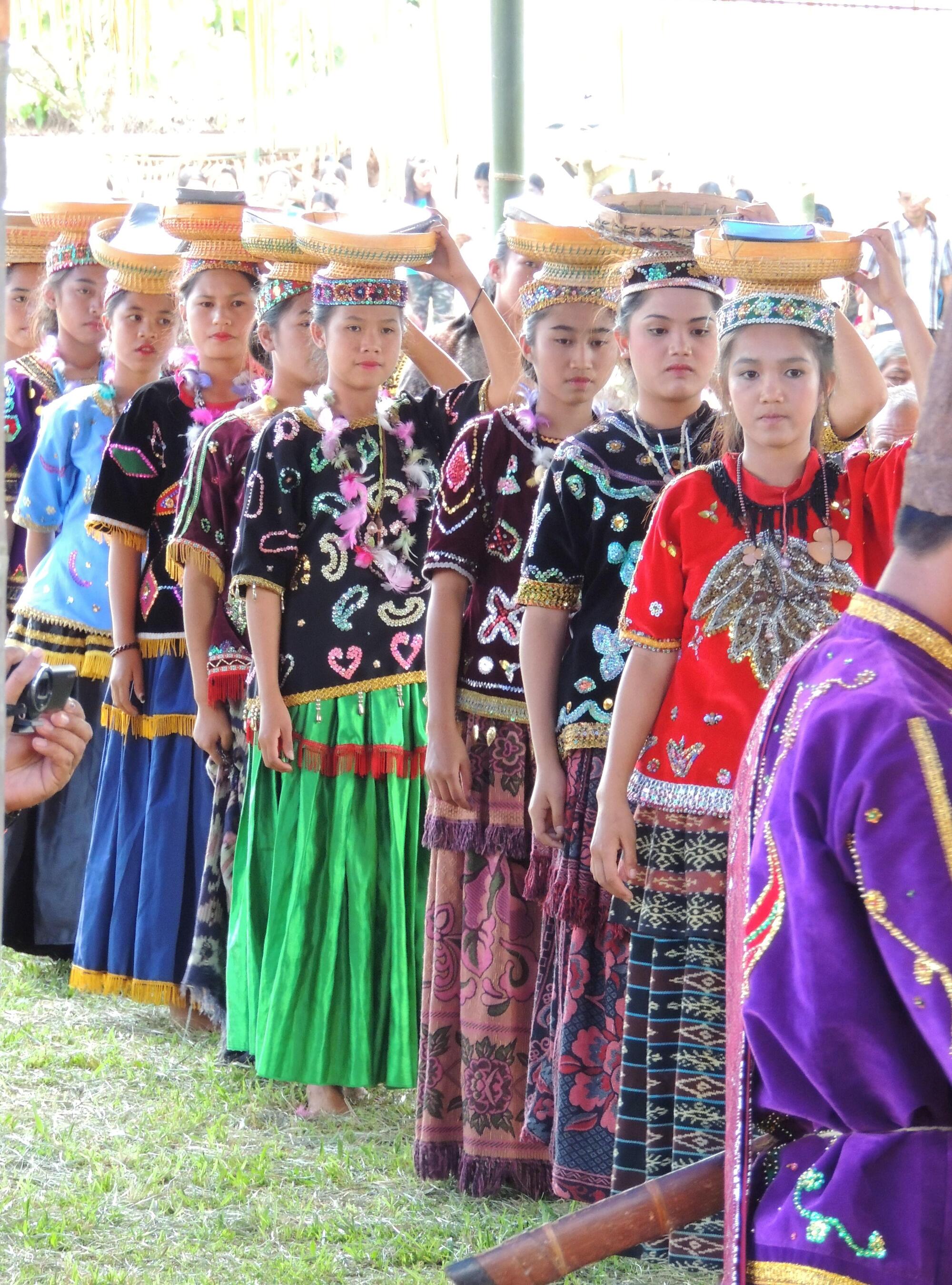 Foto-Foto Peluncuran Alkitab Rampi | Rampi Bersinar